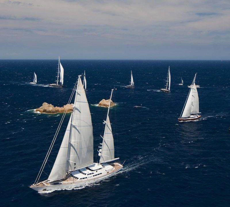 SPIRIT OF THE C's Yacht Charter Details, Perini Navi | CHARTERWORLD ...